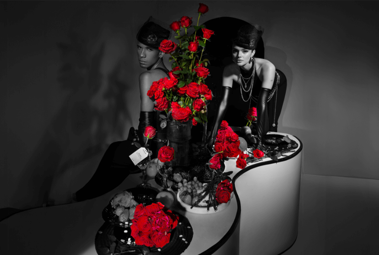 Are Red Roses Still the Symbol of Love? | Royal Flowers